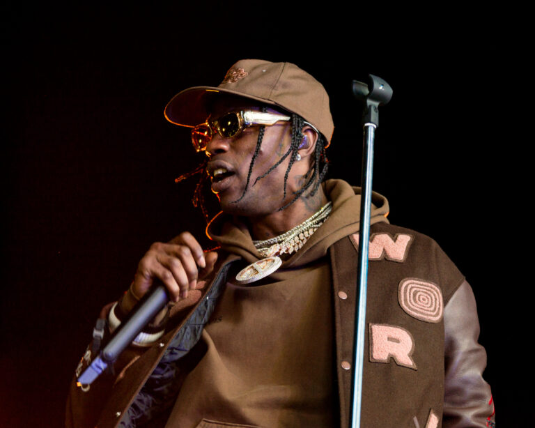 Travis Scott anuncia show em São Paulo; veja data e preços
