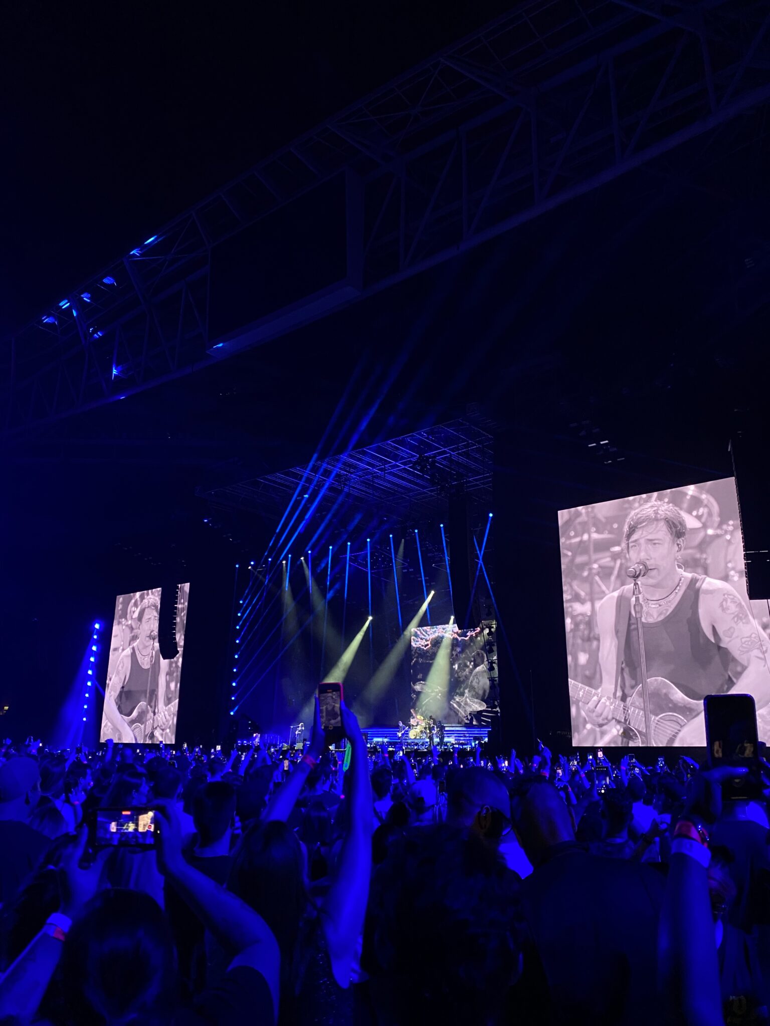 NX Zero se consagra como banda da geração em noite nostálgica em SP ...