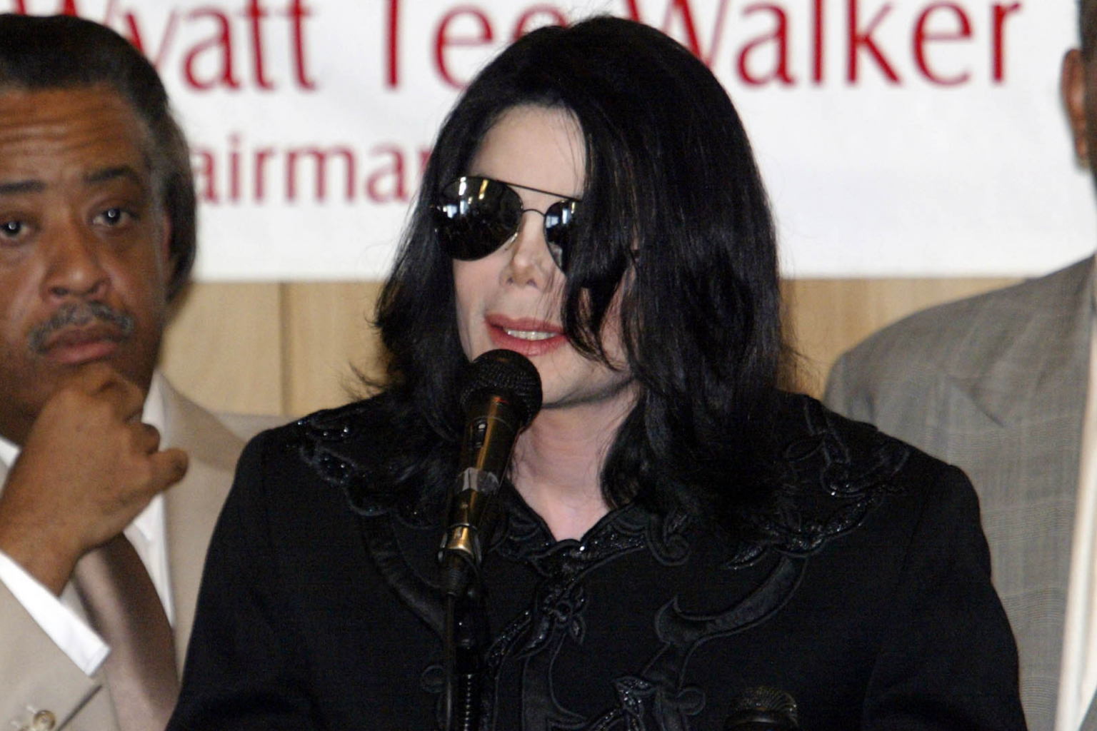 Tudo o que sabemos sobre a cinebiografia de Michael Jackson - Billboard ...