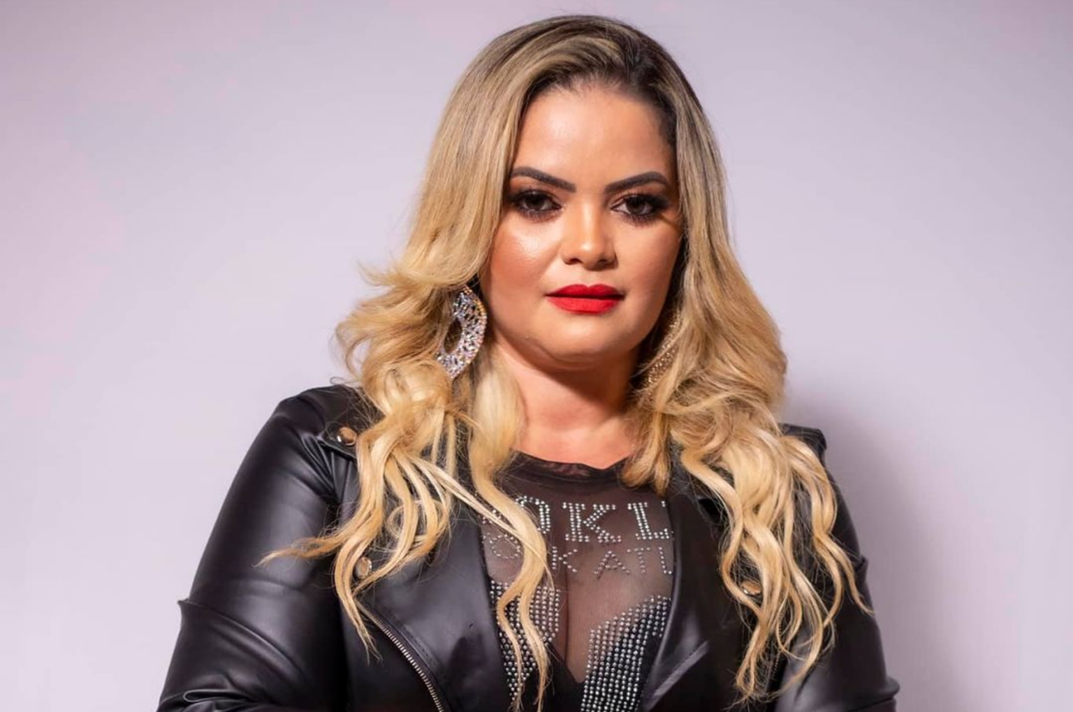 Cantora Dani Li, a Musa da Amazônia, morre aos 42 anos - Billboard Brasil