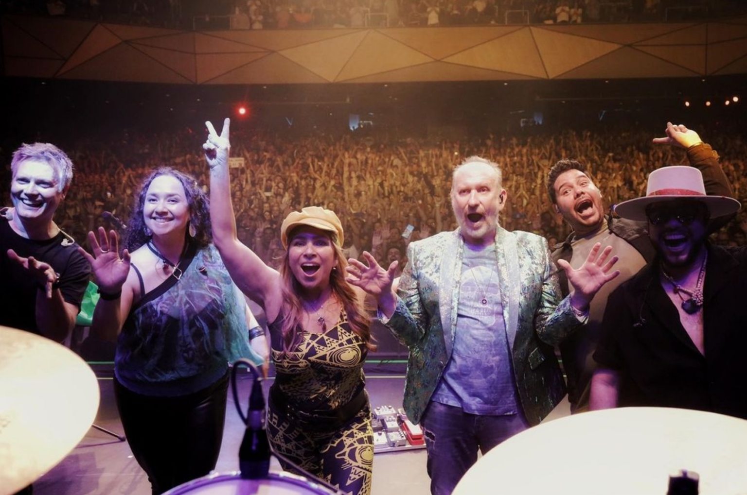 Twenty One Pilots anuncia data de lançamento de 'Breach' e tracklist ...