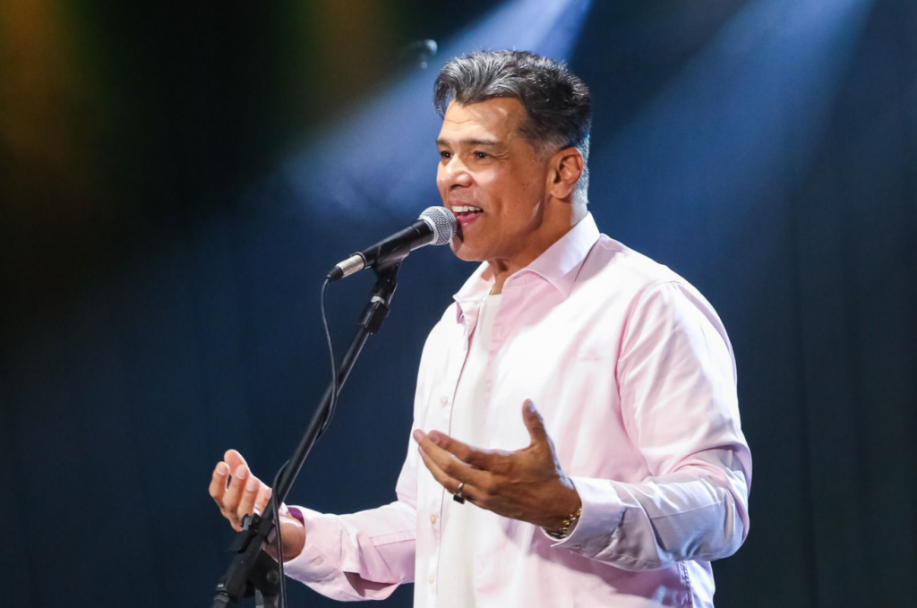 Mauricio Mattar lança single em homenagem ao Dia das Mães