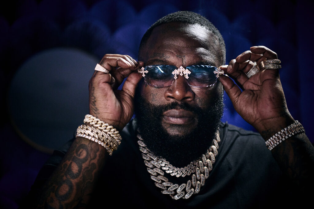 Leilão de Rick Ross terá 800 itens, incluindo piano com imagem de ...