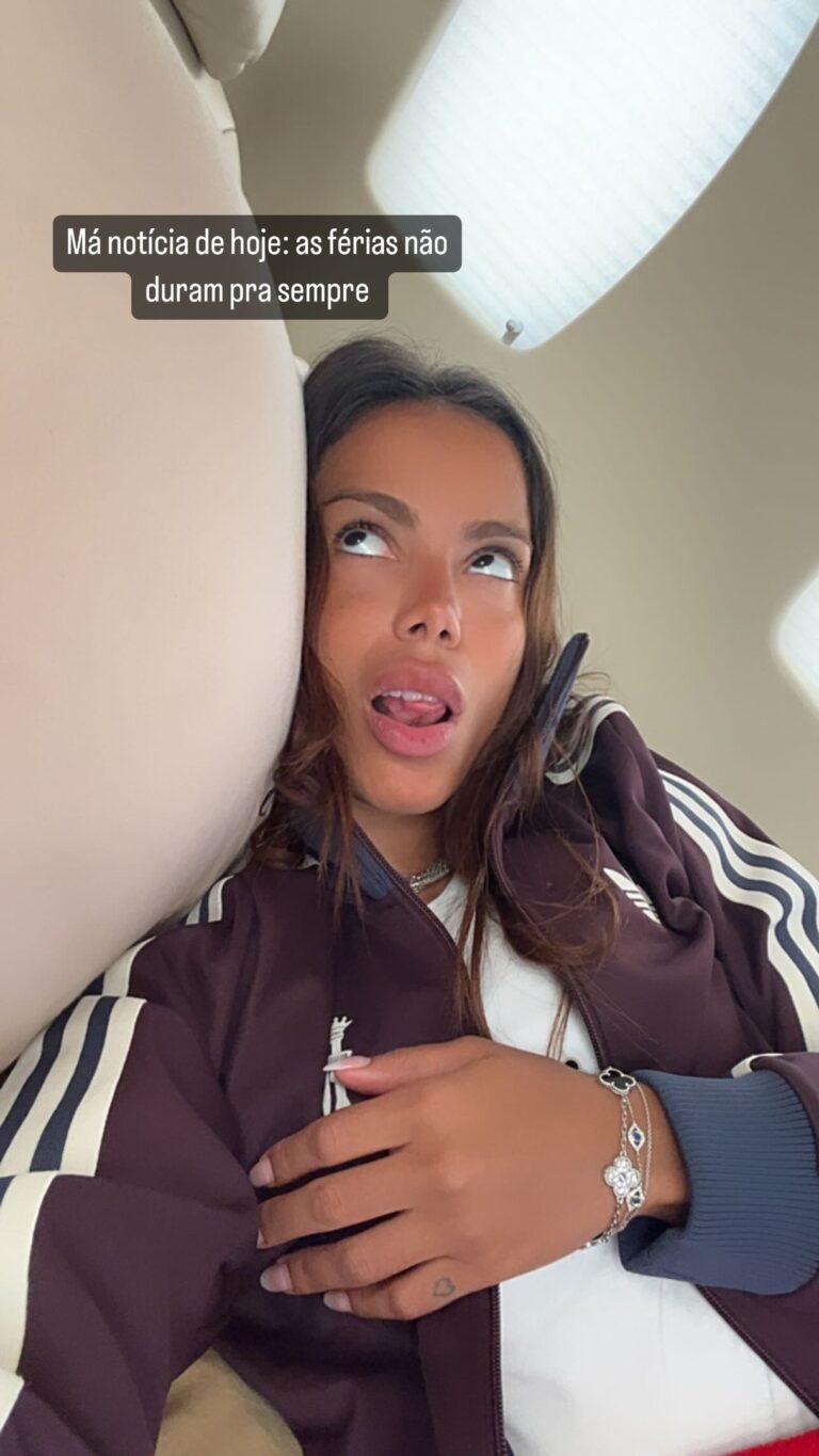 Anitta ostenta pulseira de grife francesa avaliada em R$ 103 mil ...