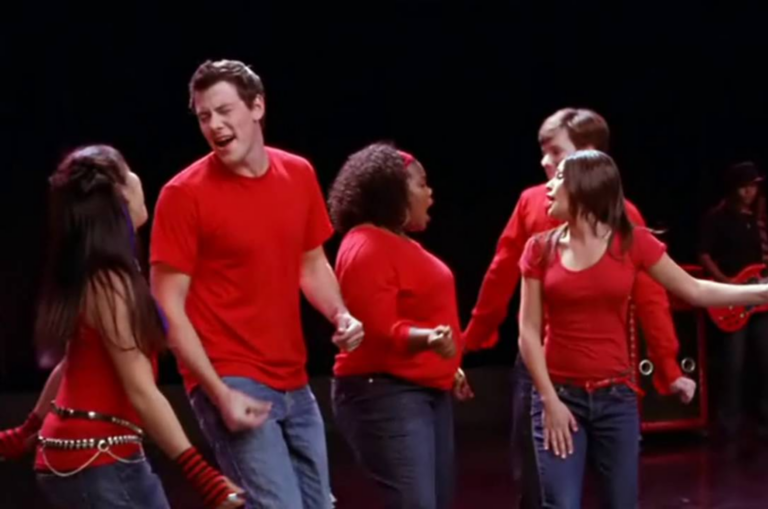 Journey ficou apavorado com 'Don't Stop Believin'' em 'Glee'